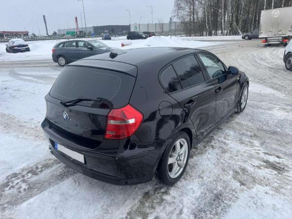 Black BMW 116 2007 in Kaunas, with an engine capacity of 1.60 L and mileage of 246 thousand km for 2150 €, photo 3 on AUTOMOTO.COM.LV