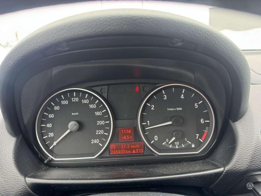 Melns BMW 116 2007 Kauņa, ar dzinēja tilpumu 1.60 L un nobraukumu 246 tūkst. km par 2150 €, foto 9 vietnē AUTOMOTO.COM.LV