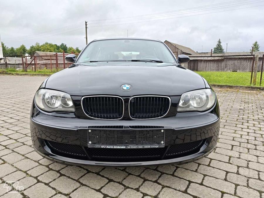 Black BMW 116 2007 in Marijampole, with an engine capacity of 1.60 L and mileage of 215 thousand km for 2650 €, photo 8 on AUTOMOTO.COM.LV