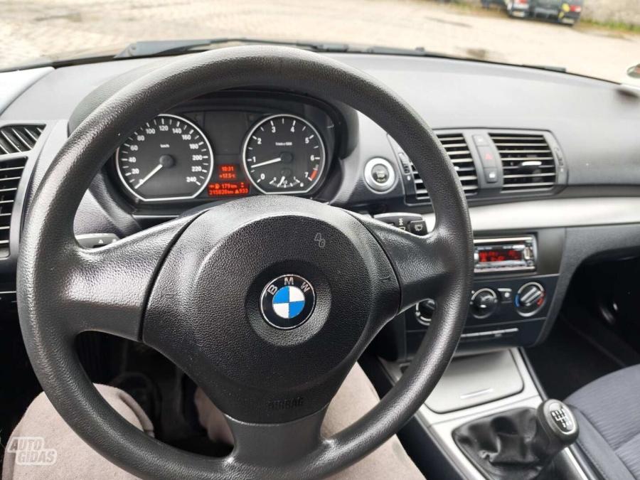 Black BMW 116 2007 in Marijampole, with an engine capacity of 1.60 L and mileage of 215 thousand km for 2650 €, photo 18 on AUTOMOTO.COM.LV
