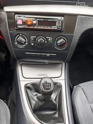 Black BMW 116 2007 in Marijampole, with an engine capacity of 1.60 L and mileage of 215 thousand km for 2650 €, photo 21 on AUTOMOTO.COM.LV