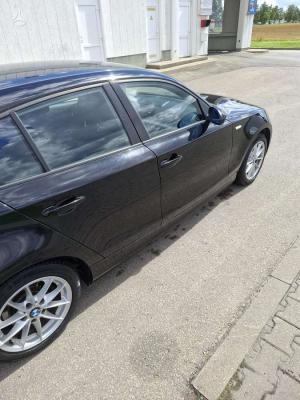 Melns BMW 116 2007 Panevēža, ar dzinēja tilpumu 1.60 L un nobraukumu 275 tūkst. km par 1950 €, foto 4 vietnē AUTOMOTO.COM.LV