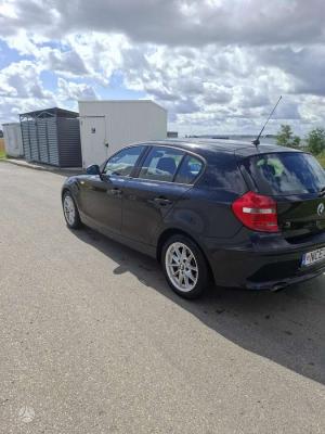 Melns BMW 116 2007 Panevēža, ar dzinēja tilpumu 1.60 L un nobraukumu 275 tūkst. km par 1950 €, foto 10 vietnē AUTOMOTO.COM.LV