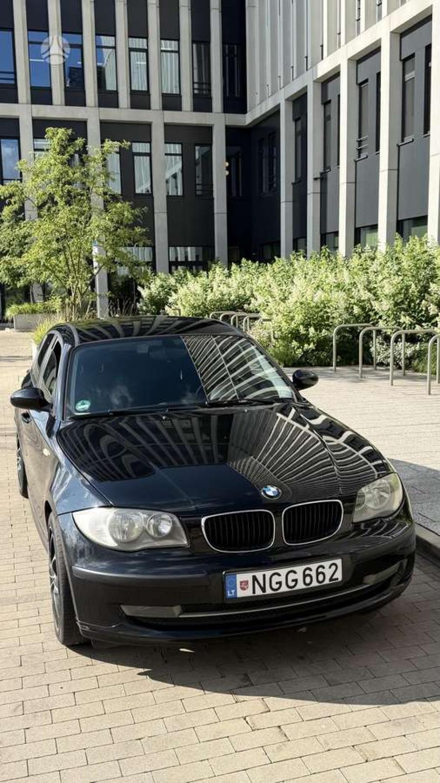Black BMW 116 2007 in Vilnius, with an engine capacity of 1.60 L and mileage of 205 thousand km for 2000 €, photo 4 on AUTOMOTO.COM.LV