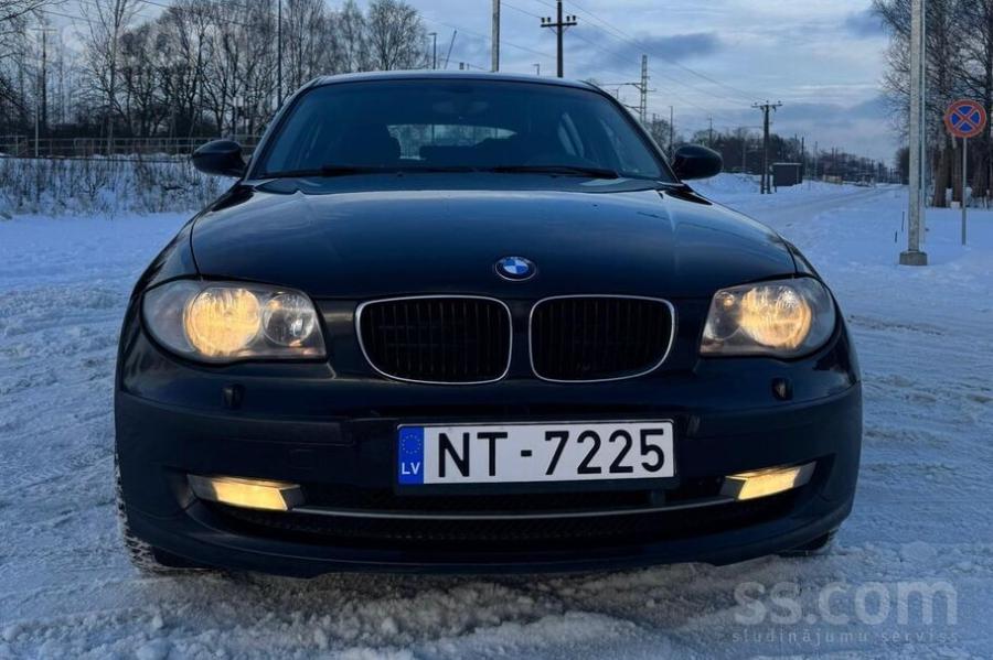 Black BMW 116 2008 in Riga, with an engine capacity of 1.60 L and mileage of 300 thousand km for 3550 €, photo 3 on AUTOMOTO.COM.LV