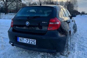 Black BMW 116 2008 in Riga, with an engine capacity of 1.60 L and mileage of 300 thousand km for 3550 €, photo 9 on AUTOMOTO.COM.LV