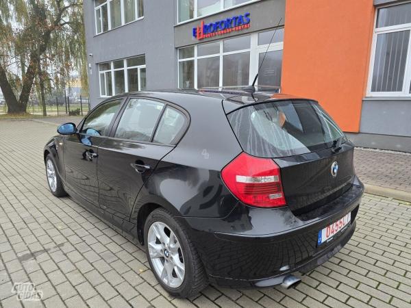 Melns BMW 116 2008 Kauņa, ar dzinēja tilpumu 1.60 L un nobraukumu 260 tūkst. km par 3200 €, foto 5 vietnē AUTOMOTO.COM.LV