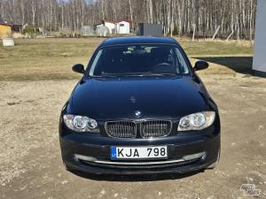 Black BMW 116 2008 in Siauliai, with an engine capacity of 1.60 L and mileage of 217 thousand km for 1550 €, photo 2 on AUTOMOTO.COM.LV
