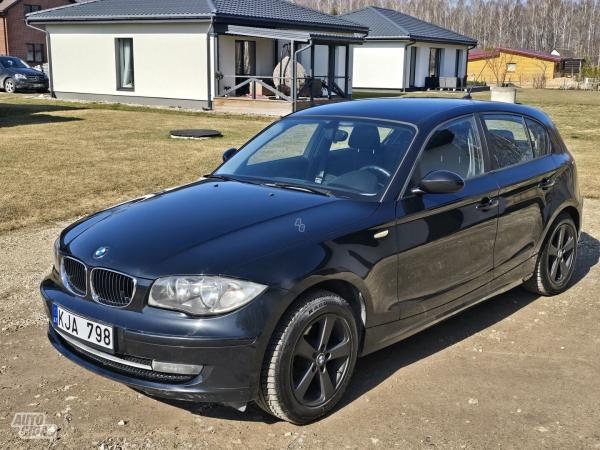 Black BMW 116 2008 in Siauliai, with an engine capacity of 1.60 L and mileage of 217 thousand km for 1550 €, photo 3 on AUTOMOTO.COM.LV