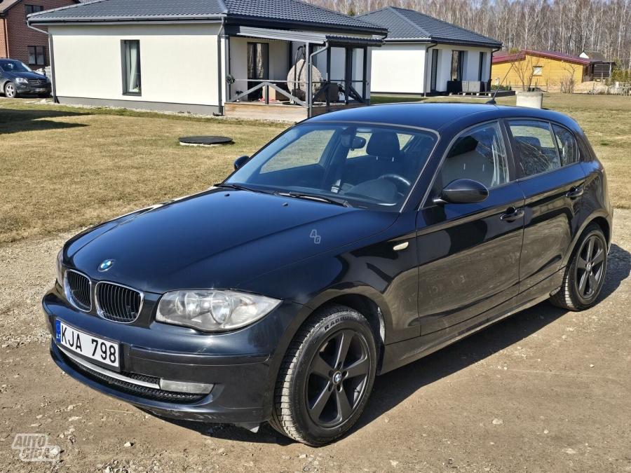 Black BMW 116 2008 in Siauliai, with an engine capacity of 1.60 L and mileage of 217 thousand km for 1550 €, photo 3 on AUTOMOTO.COM.LV