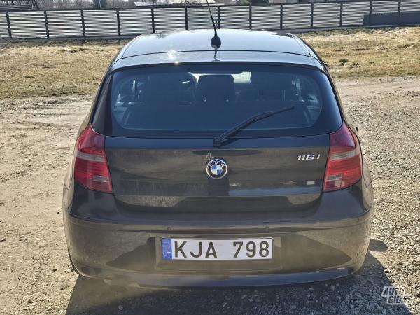 Black BMW 116 2008 in Siauliai, with an engine capacity of 1.60 L and mileage of 217 thousand km for 1550 €, photo 5 on AUTOMOTO.COM.LV