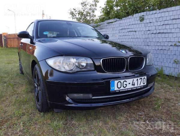 Black BMW 116 2008 in Bauska, with an engine capacity of 1.60 L and mileage of 235 thousand km for 3150 €, photo 2 on AUTOMOTO.COM.LV
