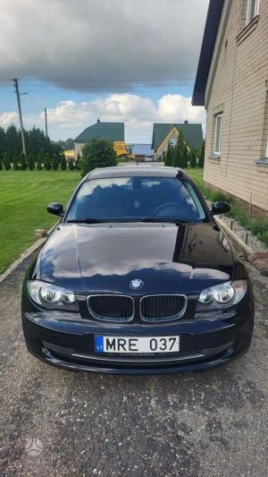 Melns BMW 116 2008 Marijampole, ar dzinēja tilpumu 1.60 L un nobraukumu 166 tūkst. km par 3900 €, foto  vietnē AUTOMOTO.COM.LV