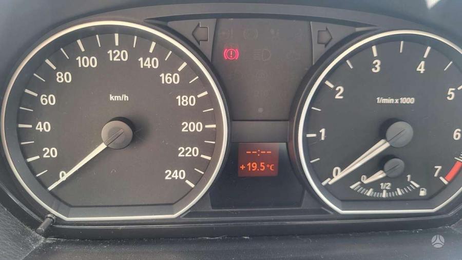 Melns BMW 116 2008 Marijampole, ar dzinēja tilpumu 1.60 L un nobraukumu 166 tūkst. km par 3900 €, foto 11 vietnē AUTOMOTO.COM.LV