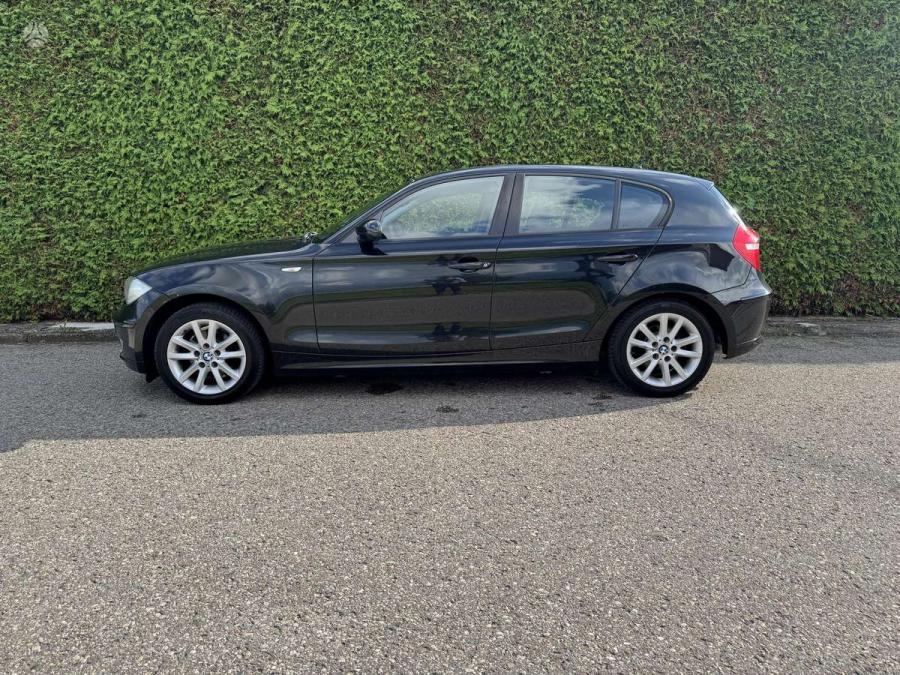 Melns BMW 116 2008 Marijampole, ar dzinēja tilpumu 1.60 L un nobraukumu 230 tūkst. km par 2100 €, foto 7 vietnē AUTOMOTO.COM.LV