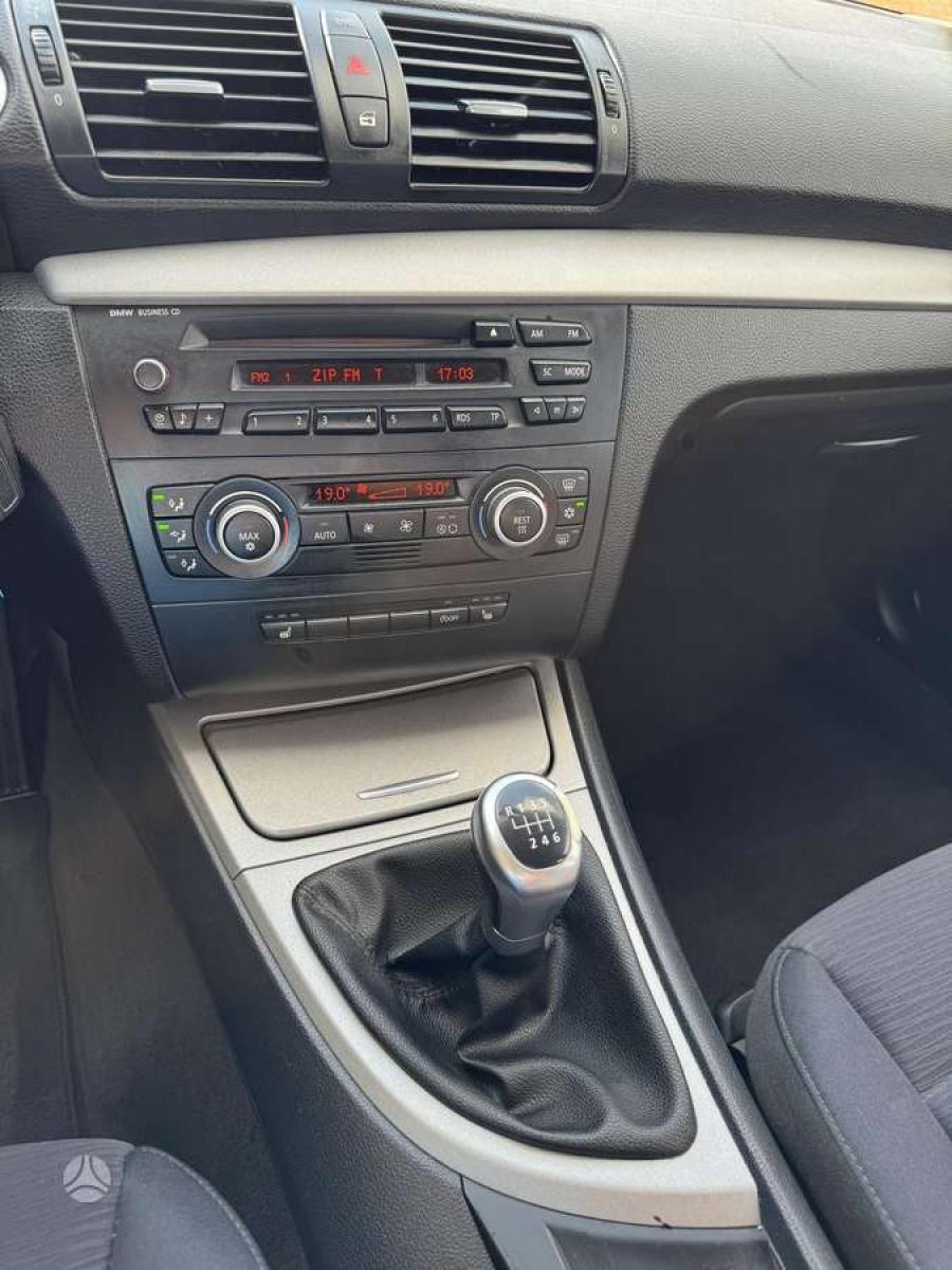 Melns BMW 116 2008 Marijampole, ar dzinēja tilpumu 1.60 L un nobraukumu 230 tūkst. km par 2100 €, foto 16 vietnē AUTOMOTO.COM.LV