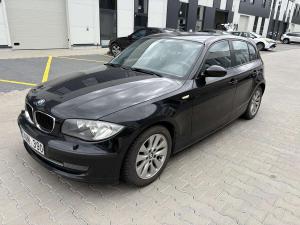 Melns BMW 116 2008 Viļņa, ar dzinēja tilpumu 1.60 L un nobraukumu 123 tūkst. km par 1900 €, foto  vietnē AUTOMOTO.COM.LV