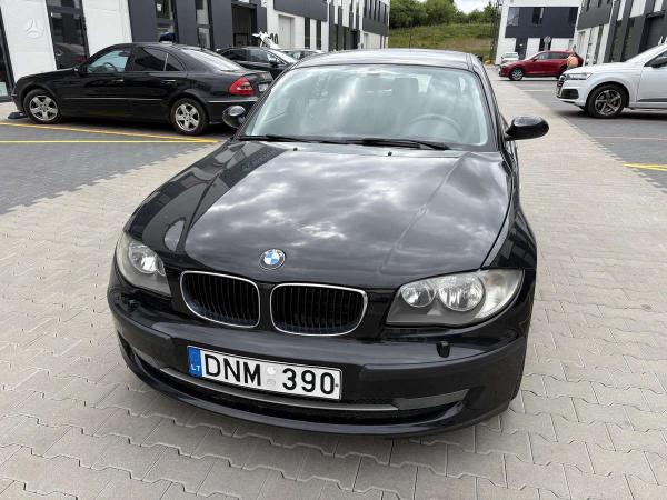 Black BMW 116 2008 in Vilnius, with an engine capacity of 1.60 L and mileage of 123 thousand km for 1900 €, photo 2 on AUTOMOTO.COM.LV
