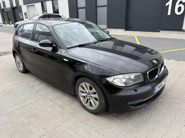 Black BMW 116 2008 in Vilnius, with an engine capacity of 1.60 L and mileage of 123 thousand km for 1900 €, photo 3 on AUTOMOTO.COM.LV