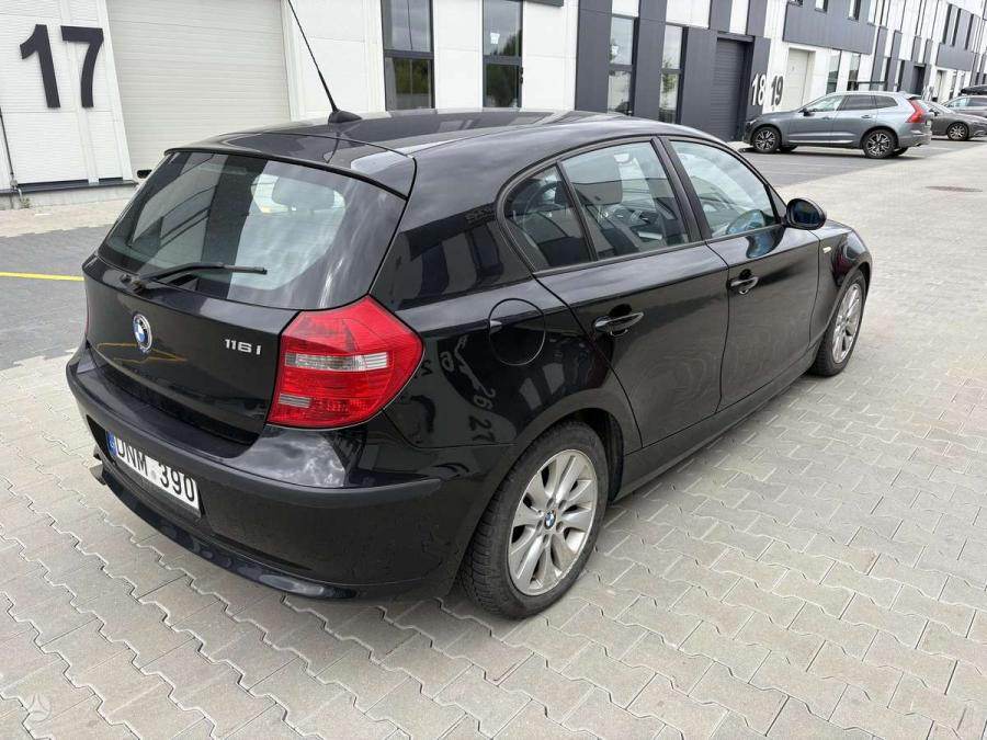 Melns BMW 116 2008 Viļņa, ar dzinēja tilpumu 1.60 L un nobraukumu 123 tūkst. km par 1900 €, foto 6 vietnē AUTOMOTO.COM.LV