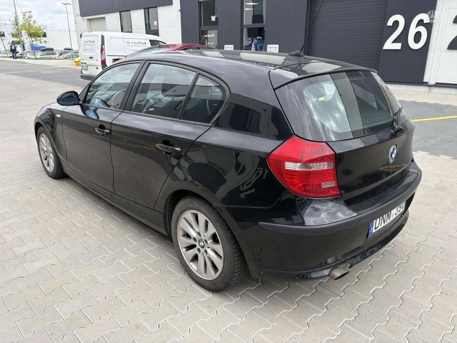 Melns BMW 116 2008 Viļņa, ar dzinēja tilpumu 1.60 L un nobraukumu 123 tūkst. km par 1900 €, foto 8 vietnē AUTOMOTO.COM.LV