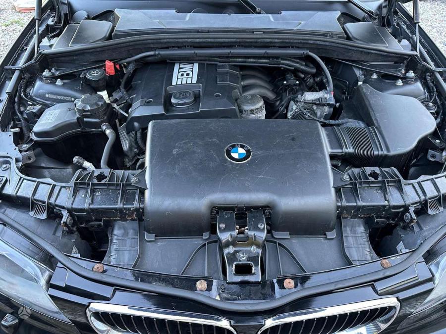 Black BMW 116 2008 in Klaipeda, with an engine capacity of 1.60 L and mileage of 215 thousand km for 1600 €, photo 5 on AUTOMOTO.COM.LV