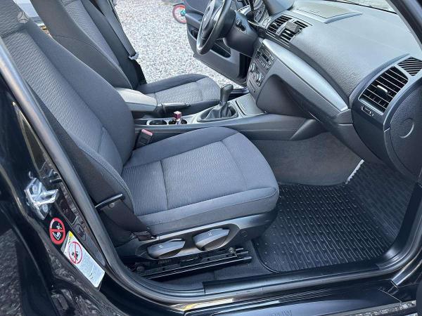 Black BMW 116 2008 in Klaipeda, with an engine capacity of 1.60 L and mileage of 215 thousand km for 1600 €, photo 5 on AUTOMOTO.COM.LV
