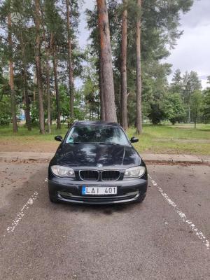 Black BMW 116 2008 in Vilnius, with an engine capacity of 1.60 L and mileage of 219 thousand km for 2700 €, photo 4 on AUTOMOTO.COM.LV