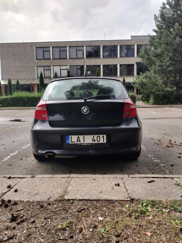 Black BMW 116 2008 in Vilnius, with an engine capacity of 1.60 L and mileage of 219 thousand km for 2700 €, photo 5 on AUTOMOTO.COM.LV