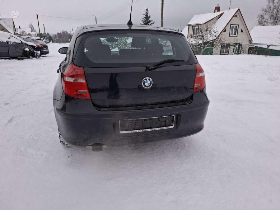 Melns BMW 116 2009 Rokiškis, ar dzinēja tilpumu 1.60 L un nobraukumu 230 tūkst. km par 1900 €, foto 5 vietnē AUTOMOTO.COM.LV
