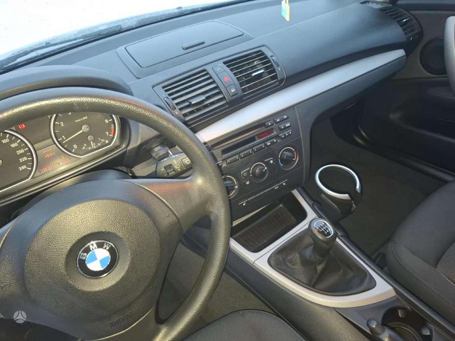 Melns BMW 116 2009 Rokiškis, ar dzinēja tilpumu 1.60 L un nobraukumu 230 tūkst. km par 1900 €, foto 12 vietnē AUTOMOTO.COM.LV