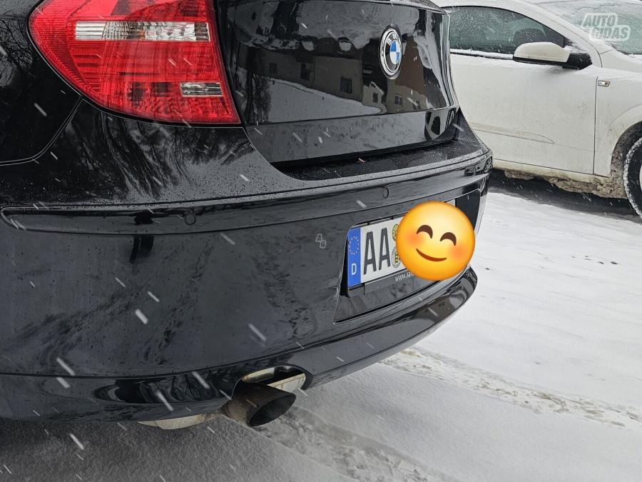Black BMW 116 2009 in Kaunas, with an engine capacity of 2.00 L and mileage of 209 thousand km for 3650 €, photo 7 on AUTOMOTO.COM.LV