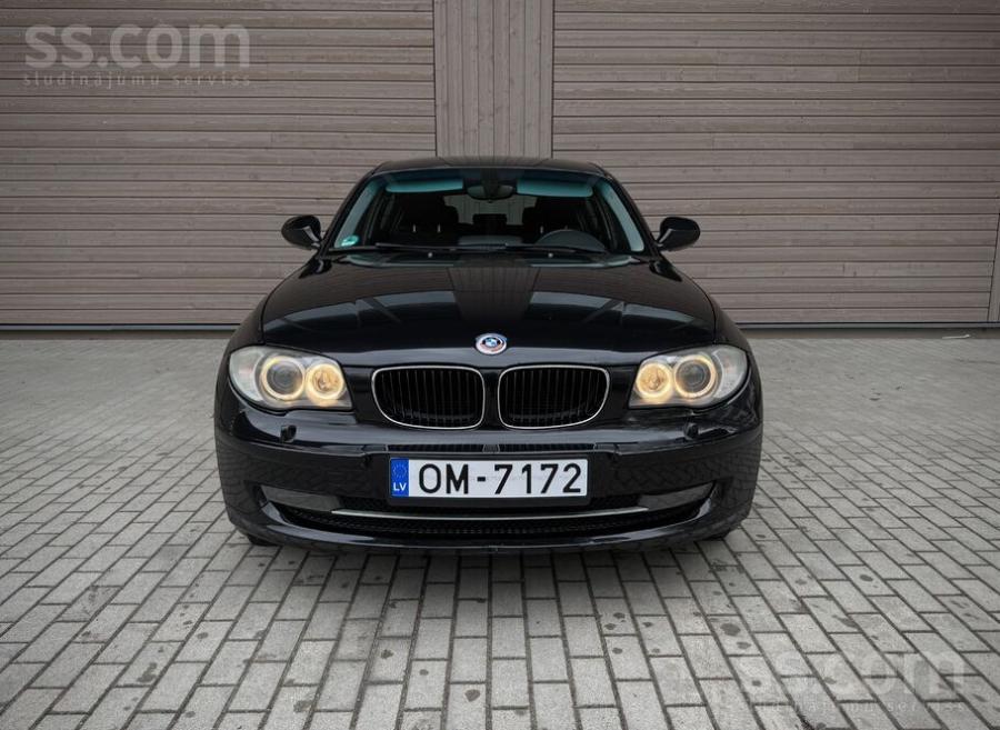 Melns BMW 116 2009 Jelgava, ar dzinēja tilpumu 2.00 L un nobraukumu 241 tūkst. km par 4350 €, foto 3 vietnē AUTOMOTO.COM.LV
