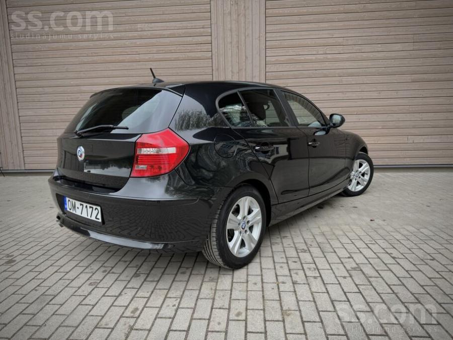 Melns BMW 116 2009 Jelgava, ar dzinēja tilpumu 2.00 L un nobraukumu 241 tūkst. km par 4350 €, foto 7 vietnē AUTOMOTO.COM.LV