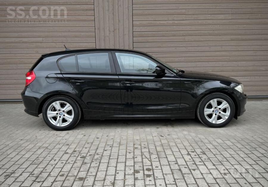 Melns BMW 116 2009 Jelgava, ar dzinēja tilpumu 2.00 L un nobraukumu 241 tūkst. km par 4350 €, foto 8 vietnē AUTOMOTO.COM.LV