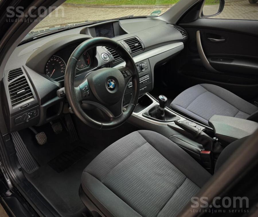 Melns BMW 116 2009 Jelgava, ar dzinēja tilpumu 2.00 L un nobraukumu 241 tūkst. km par 4350 €, foto 12 vietnē AUTOMOTO.COM.LV