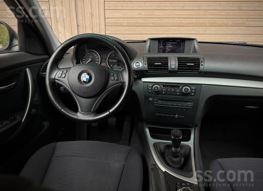 Melns BMW 116 2009 Jelgava, ar dzinēja tilpumu 2.00 L un nobraukumu 241 tūkst. km par 4350 €, foto 13 vietnē AUTOMOTO.COM.LV