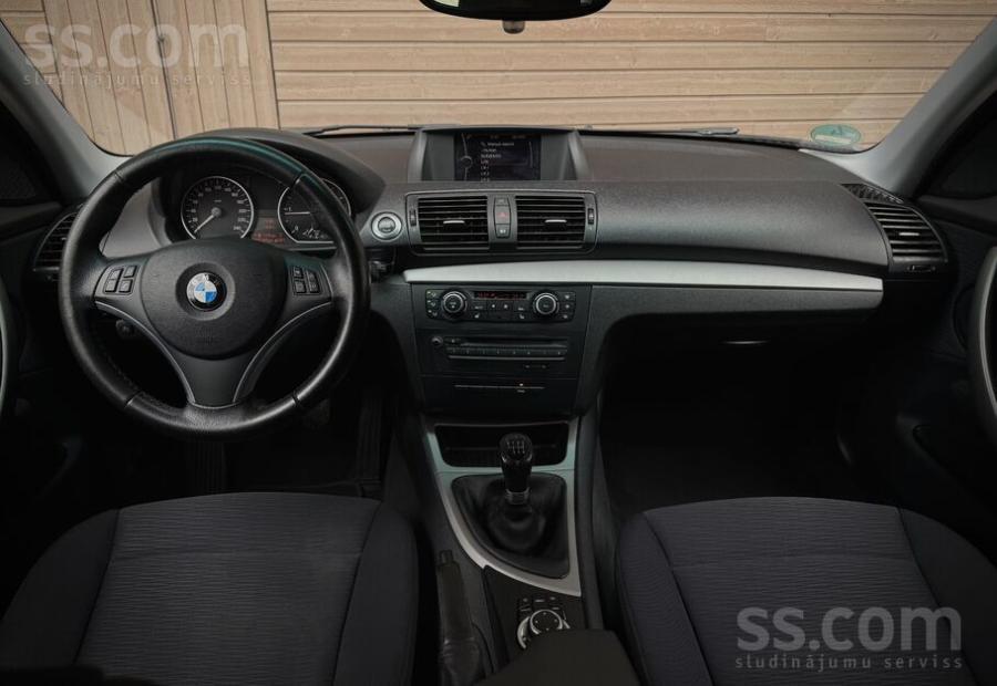 Melns BMW 116 2009 Jelgava, ar dzinēja tilpumu 2.00 L un nobraukumu 241 tūkst. km par 4350 €, foto 14 vietnē AUTOMOTO.COM.LV