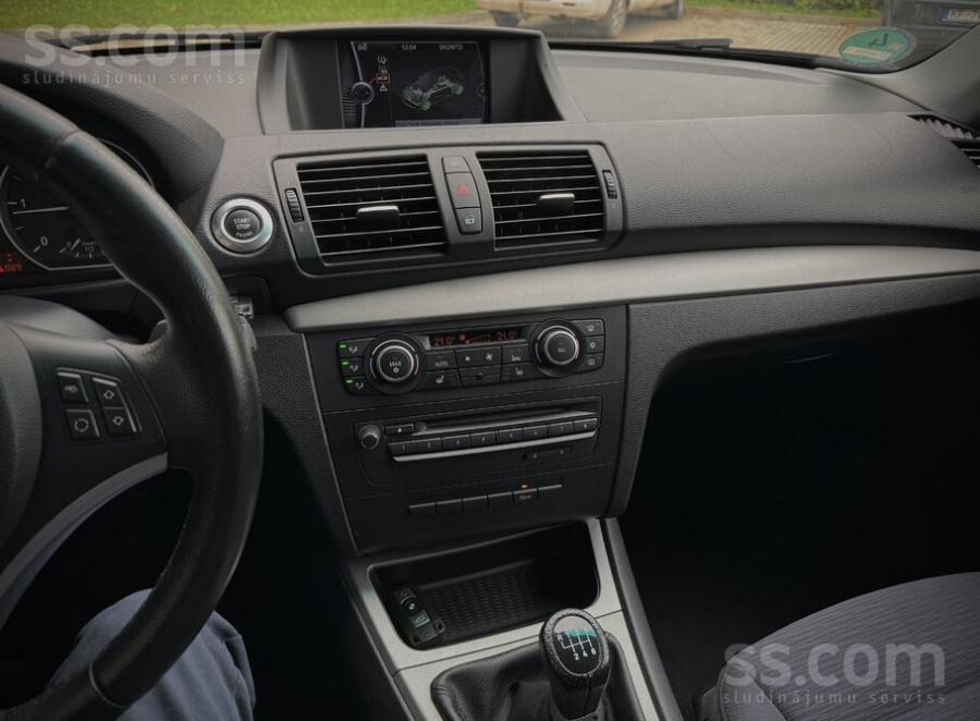 Melns BMW 116 2009 Jelgava, ar dzinēja tilpumu 2.00 L un nobraukumu 241 tūkst. km par 4350 €, foto 15 vietnē AUTOMOTO.COM.LV