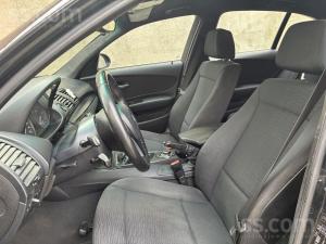 Black BMW 116 2009 in Liepaja, with an engine capacity of 2.00 L and mileage of 178 thousand km for 2200 €, photo 6 on AUTOMOTO.COM.LV