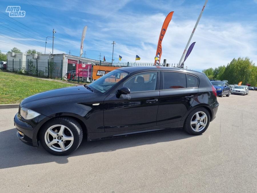 Black BMW 116 2009 in Kaunas, with an engine capacity of 1.60 L and mileage of 203 thousand km for 2900 €, photo 5 on AUTOMOTO.COM.LV