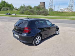 Black BMW 116 2009 in Kaunas, with an engine capacity of 1.60 L and mileage of 203 thousand km for 2900 €, photo 7 on AUTOMOTO.COM.LV