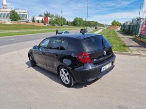 Black BMW 116 2009 in Kaunas, with an engine capacity of 1.60 L and mileage of 203 thousand km for 2900 €, photo 9 on AUTOMOTO.COM.LV