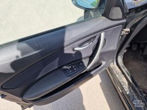 Black BMW 116 2009 in Kaunas, with an engine capacity of 1.60 L and mileage of 203 thousand km for 2900 €, photo 12 on AUTOMOTO.COM.LV