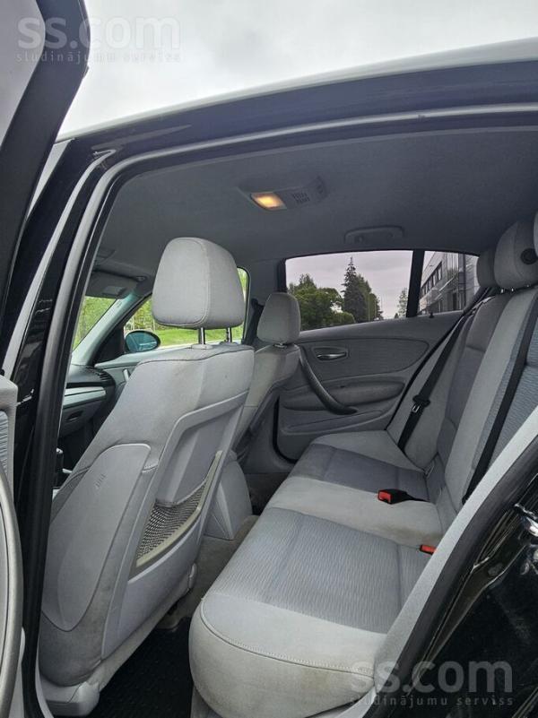 Black BMW 116 2009 in Tukums, with an engine capacity of 1.60 L and mileage of 278 thousand km for 1990 €, photo 10 on AUTOMOTO.COM.LV