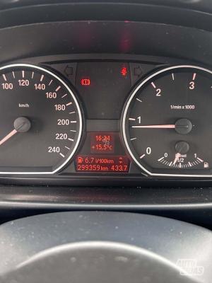 Black BMW 116 2009 in Kaunas, with an engine capacity of 2.00 L and mileage of 299 thousand km for 2200 €, photo 9 on AUTOMOTO.COM.LV