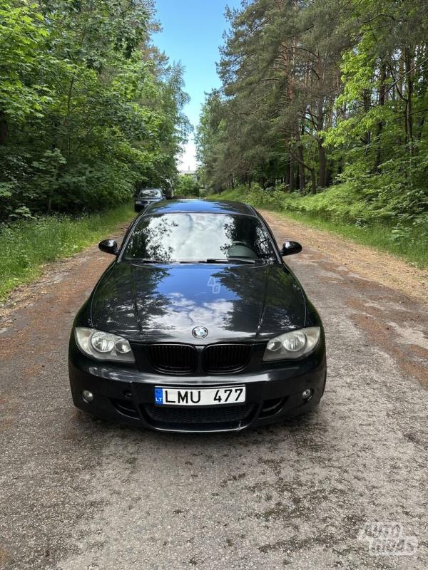 Black BMW 116 2009 in Vilnius, with an engine capacity of 2.00 L and mileage of 284 thousand km for 3800 €, photo 1 on AUTOMOTO.COM.LV