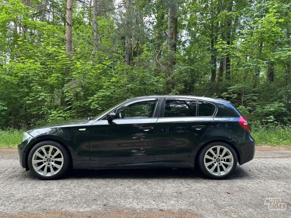 Black BMW 116 2009 in Vilnius, with an engine capacity of 2.00 L and mileage of 284 thousand km for 3800 €, photo 2 on AUTOMOTO.COM.LV