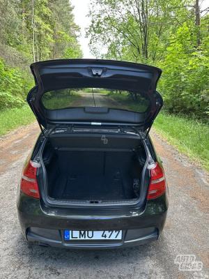 Melns BMW 116 2009 Viļņa, ar dzinēja tilpumu 2.00 L un nobraukumu 284 tūkst. km par 3800 €, foto 6 vietnē AUTOMOTO.COM.LV
