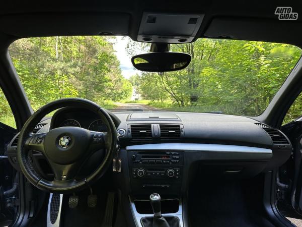 Black BMW 116 2009 in Vilnius, with an engine capacity of 2.00 L and mileage of 284 thousand km for 3800 €, photo 6 on AUTOMOTO.COM.LV